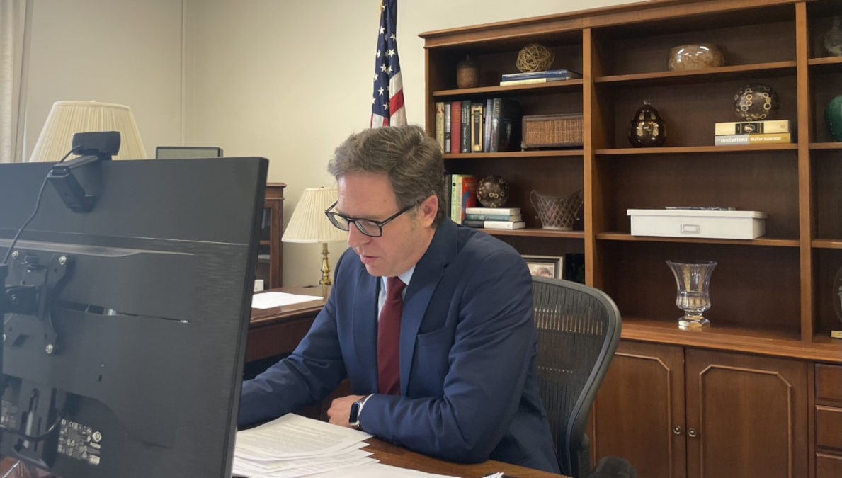 Davidson: 'Companies and consumers need to be able to trust' AI systems ...