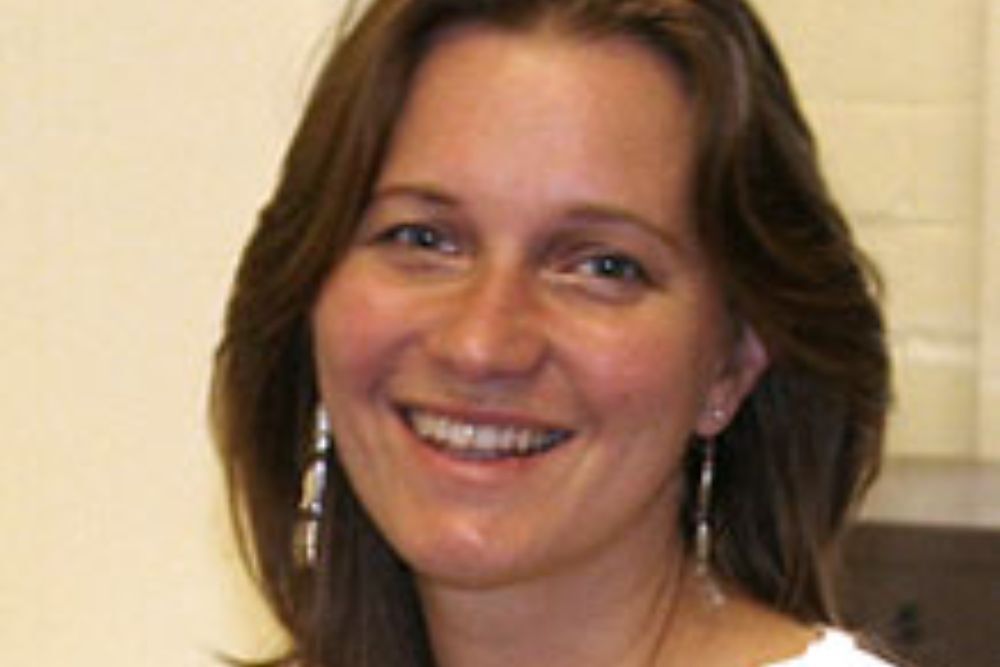 Bees Use Patterns – Not Just Colours – To Find Flowers | Current ...